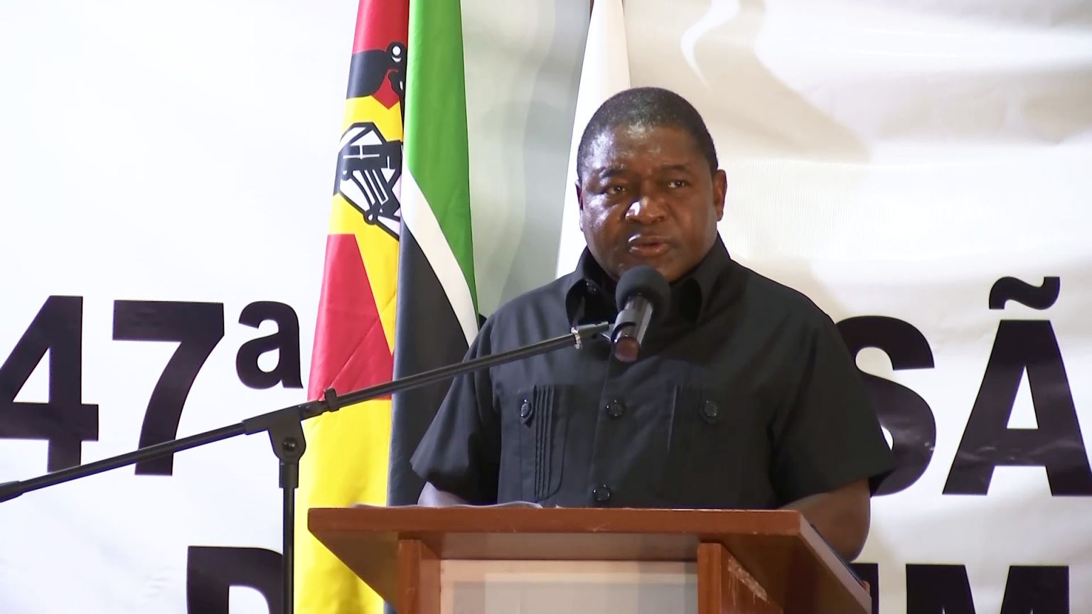 AFUNGI - O País - A verdade como notícia