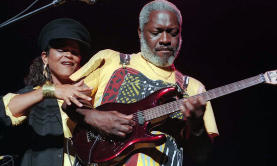 Morreu o guitarrista e fundador da banda Kassav, Jacob Desvarieux - O ...