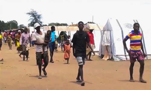 Deslocados internos em Niassa querem mais apoio e o Governo avança com ...