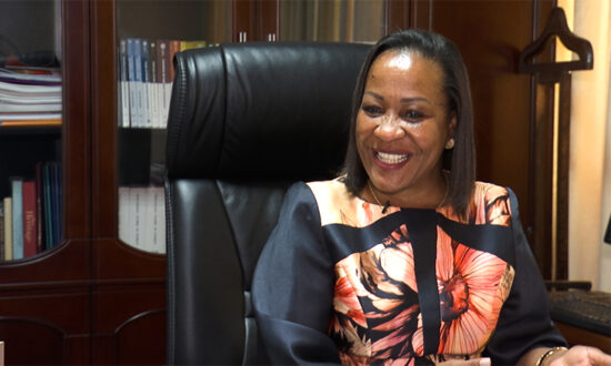 Helena Kida: da dona de casa à mulher que carrega no colo o Ministério ...