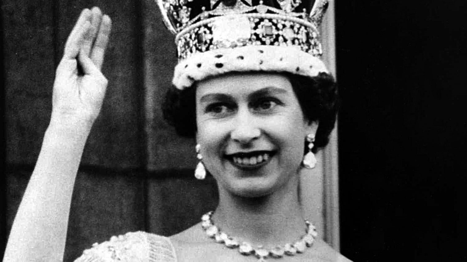 Morreu a Rainha Isabel II, aos 96 anos de idade - O País - A verdade ...
