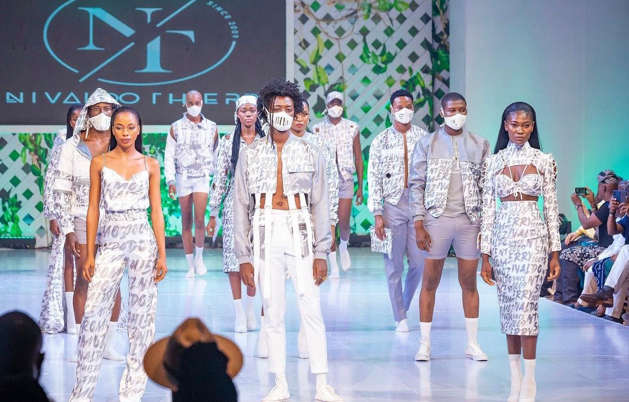 Nivaldo Thierry apresenta colecção Renasça em Gana - O País - A verdade ...