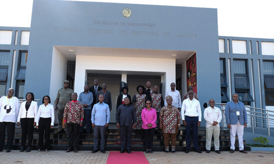 Filipe Nyusi inaugura sistema de abastecimento de água em Báruè - O ...