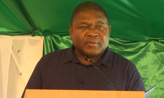 “Acabar com pobreza não se faz com palavras ou simpósios”, diz Filipe ...