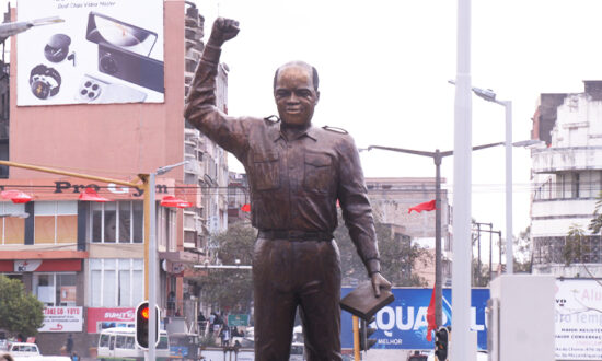 Estátua de Eduardo Mondlane será avaliada por equipa técnica - O País ...