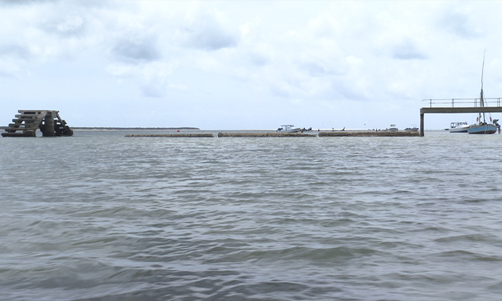 Inhaca sem ponte cais: o martírio para quem chega lá de barco! - O País ...