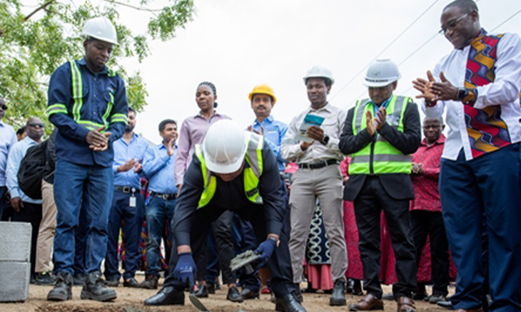 Nyusi lança primeira pedra para requalificação do Centro de Saúde de ...