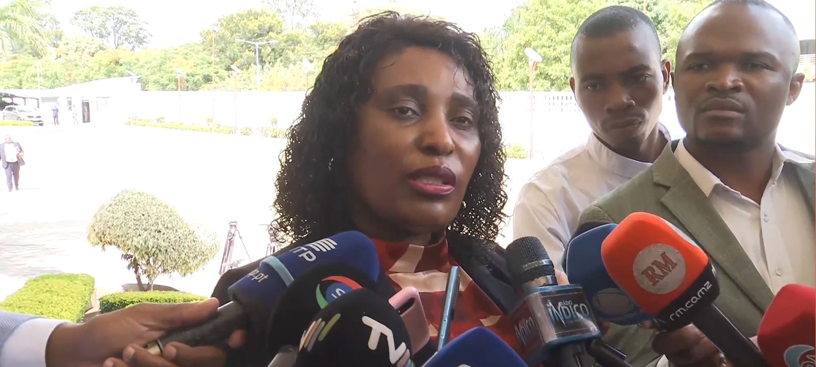 Ministra da Educação e Cultura assegura estar pronta para dialogar com ...