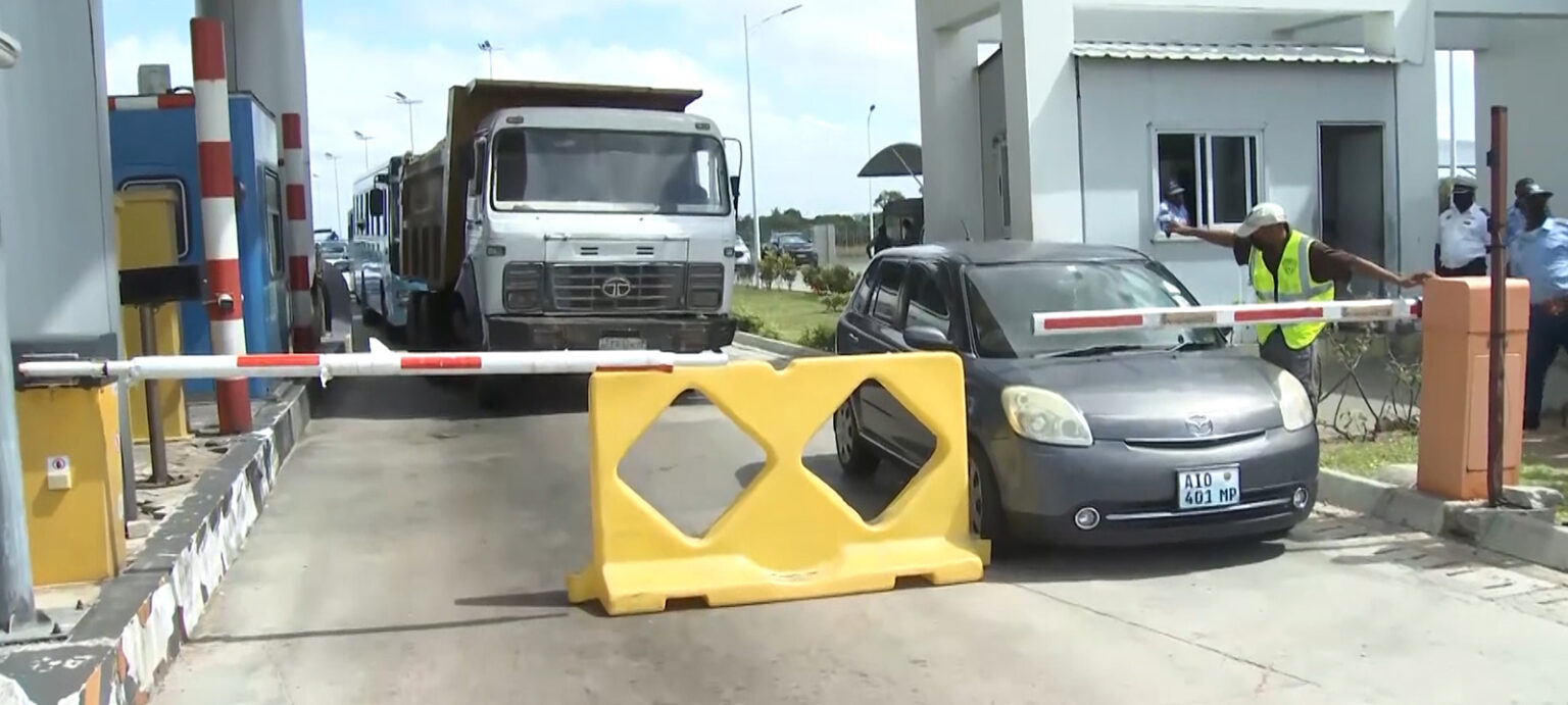 Sociedade - O País - A verdade como notícia