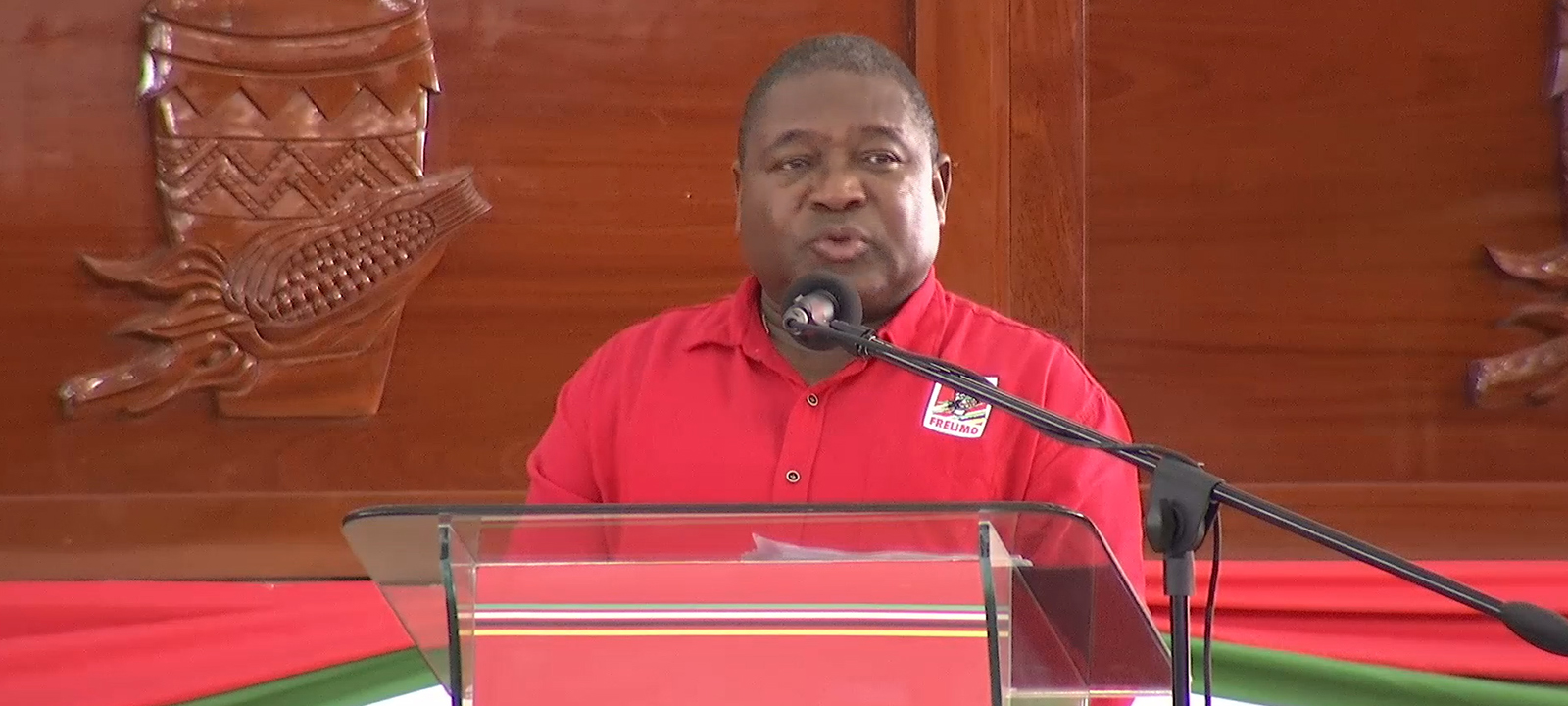 PR que preside a um partido: Nyusi reconhece debate sobre separação de ...