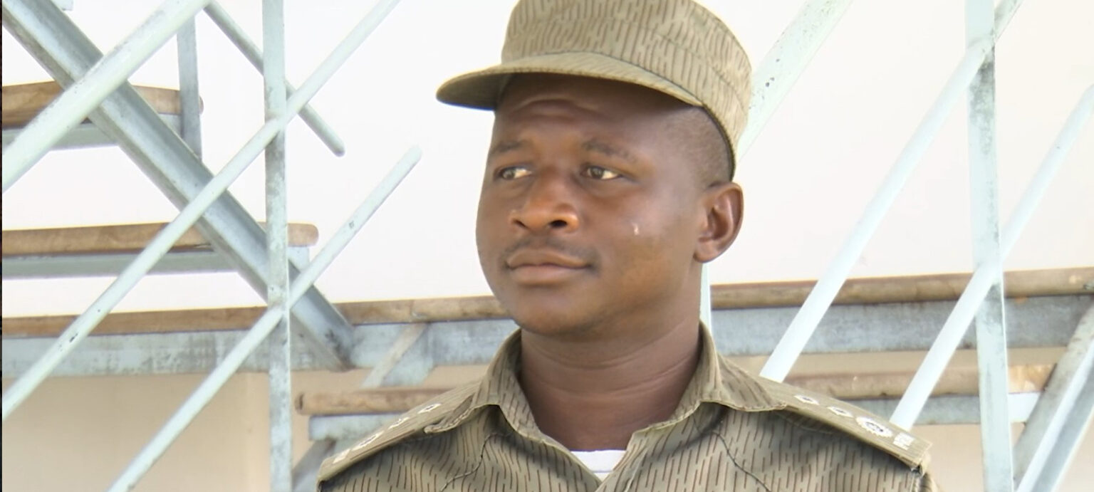 Supostos membros dos Naparamas mortos pela PRM - O País - A verdade ...