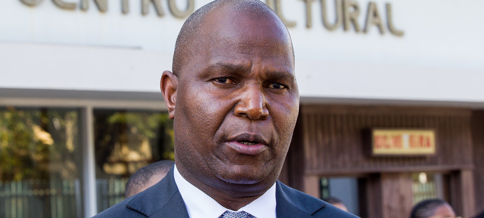 Daniel Chapo felicita Presidente eleito do Malawi - O País - A verdade ...