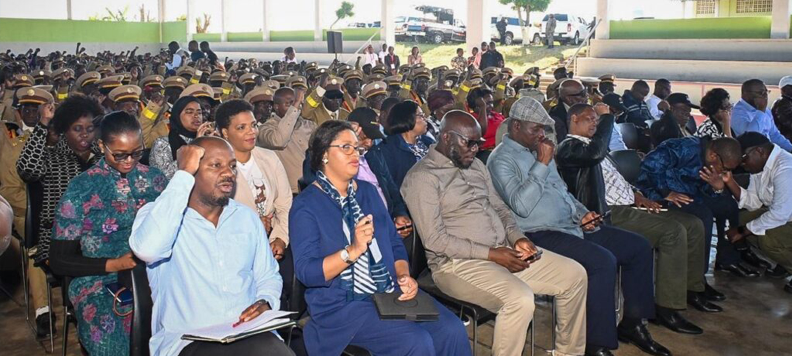 População de Mocuba pede ao PR envio rápido de tractores - O País - A ...