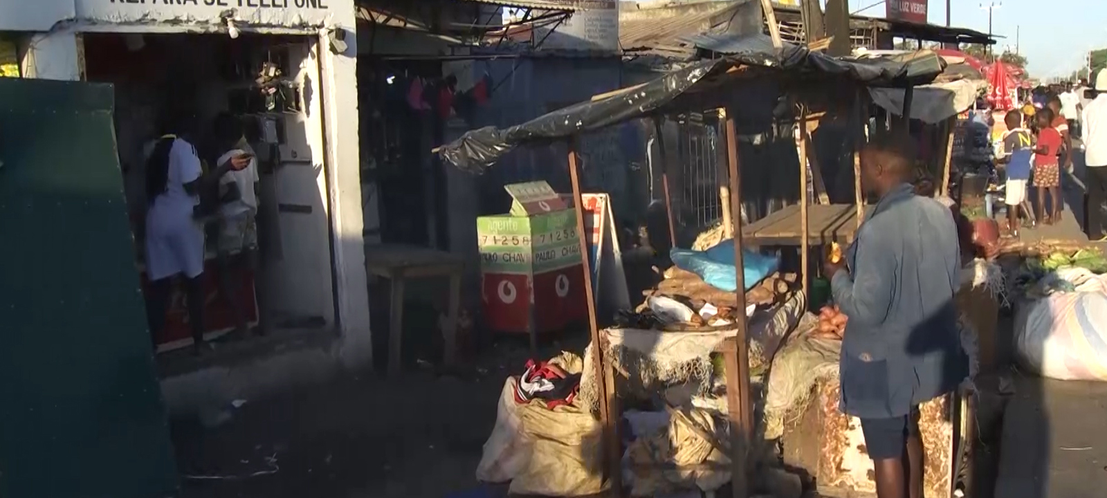 Tribunal Administrativo ordena demolição de bancas na faixa de rodagem ...