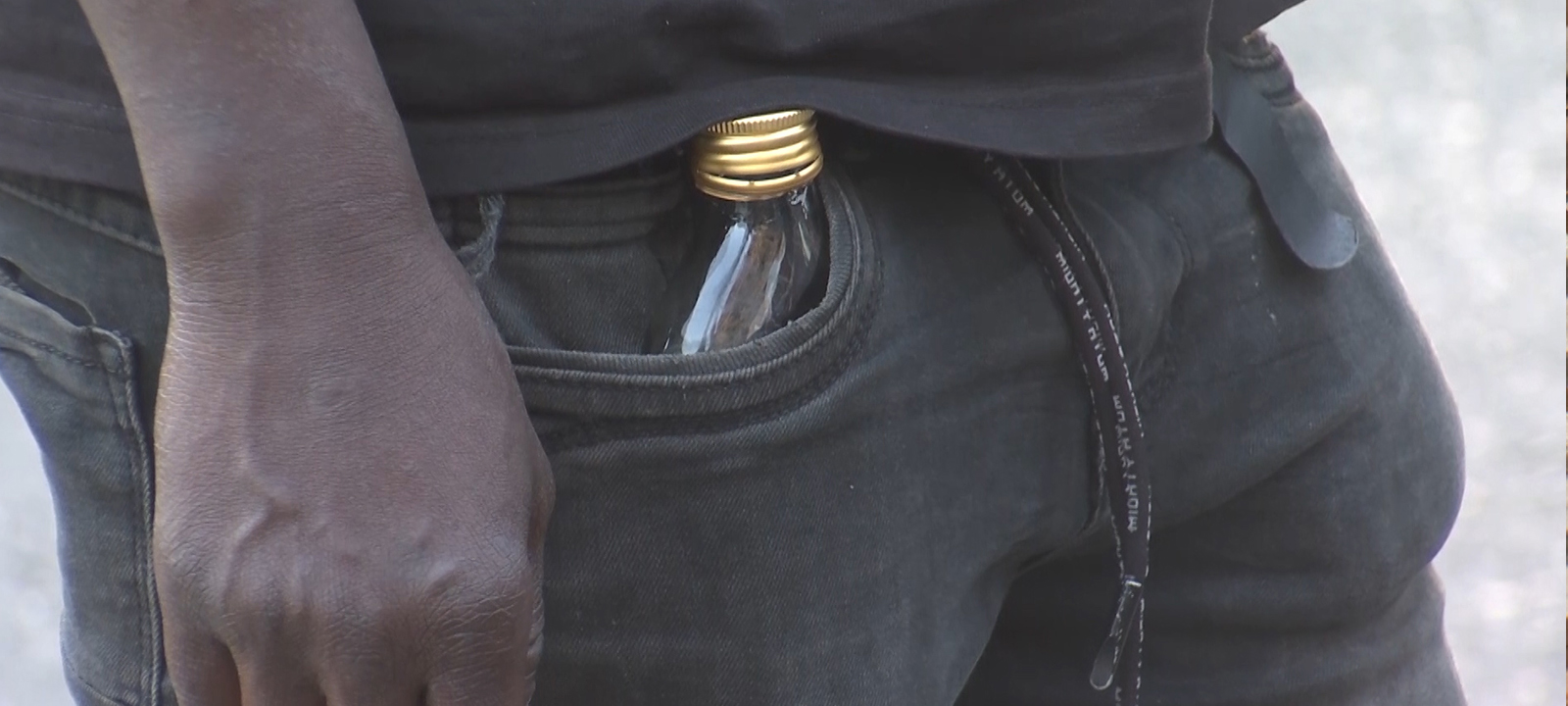 Matola Rio já não quer “xivotxongo” à venda na vila - O País - A ...