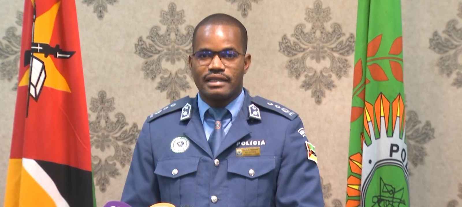 Devolvidas 160 armas à PRM - O País - A verdade como notícia