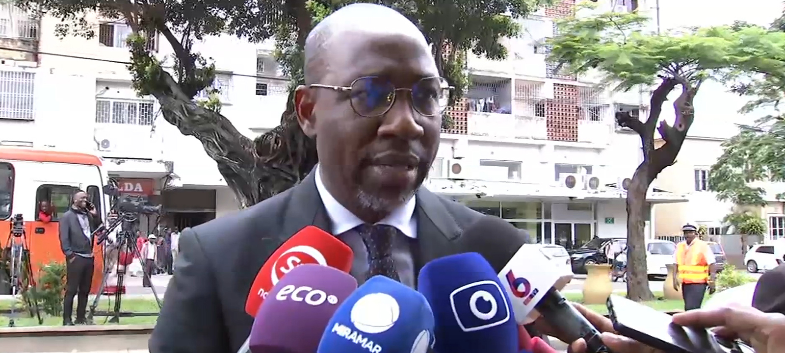 Matlombe diz esperar um informe positivo do Chefe do Estado - O País ...